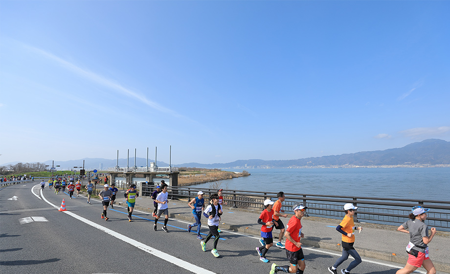 琵琶湖の絶景と近江グルメが楽しめる「びわ湖マラソン2025」8月1日エントリー開始！ － RUNNET － 日本最大級！走る仲間のランニングポータル